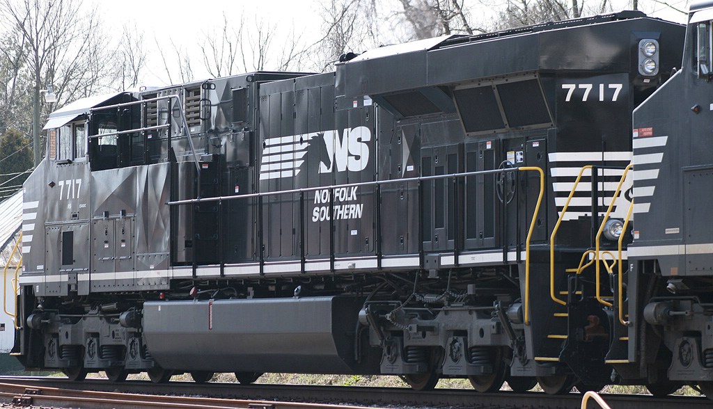 NS 7717